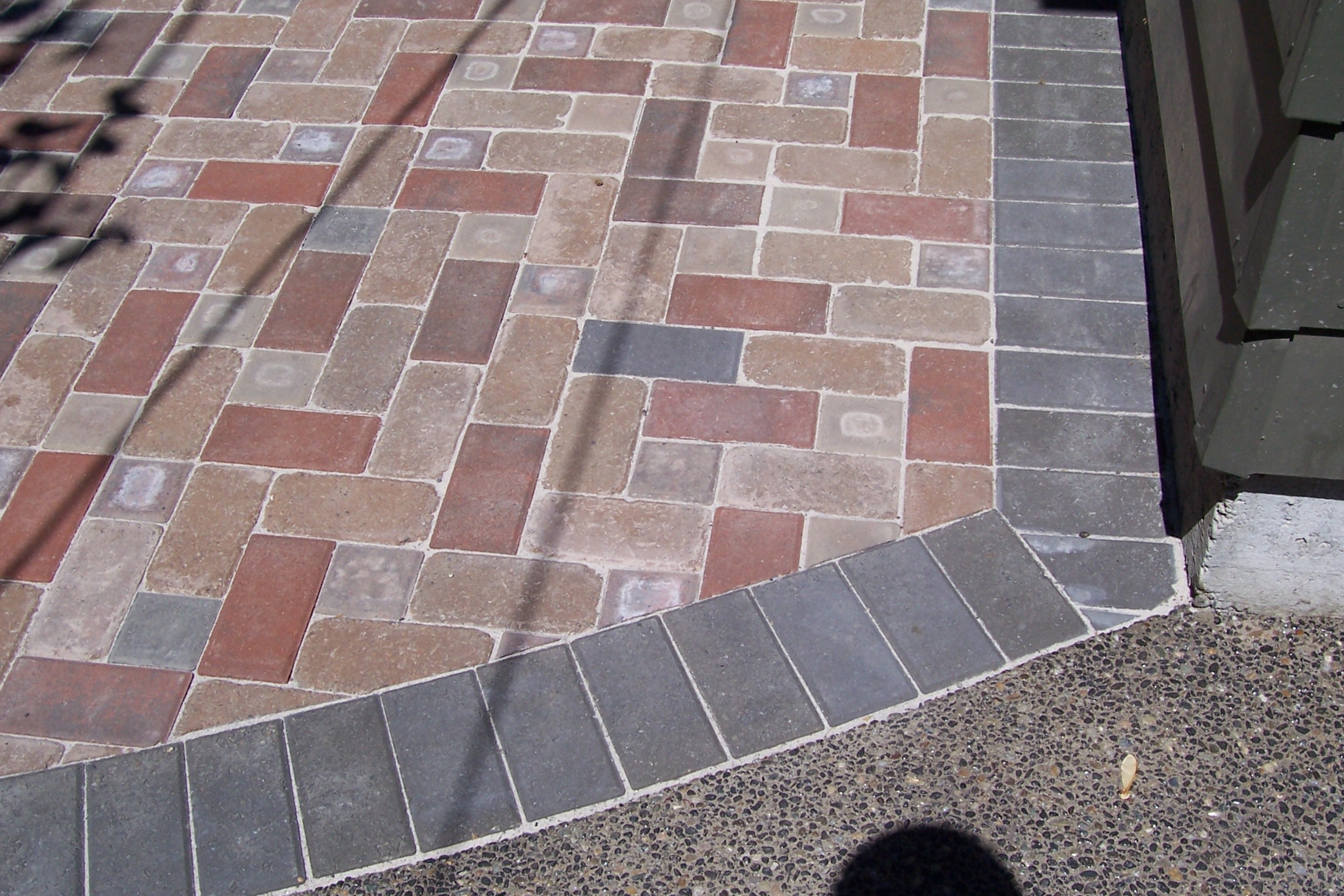 PAVER CONTRACTOR - Concrete, Rock, and Brick Pavers