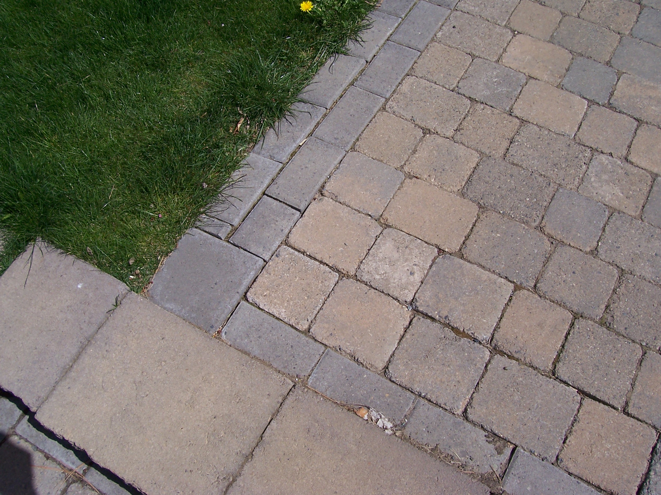 PAVER CONTRACTOR - Concrete, Rock, and Brick Pavers